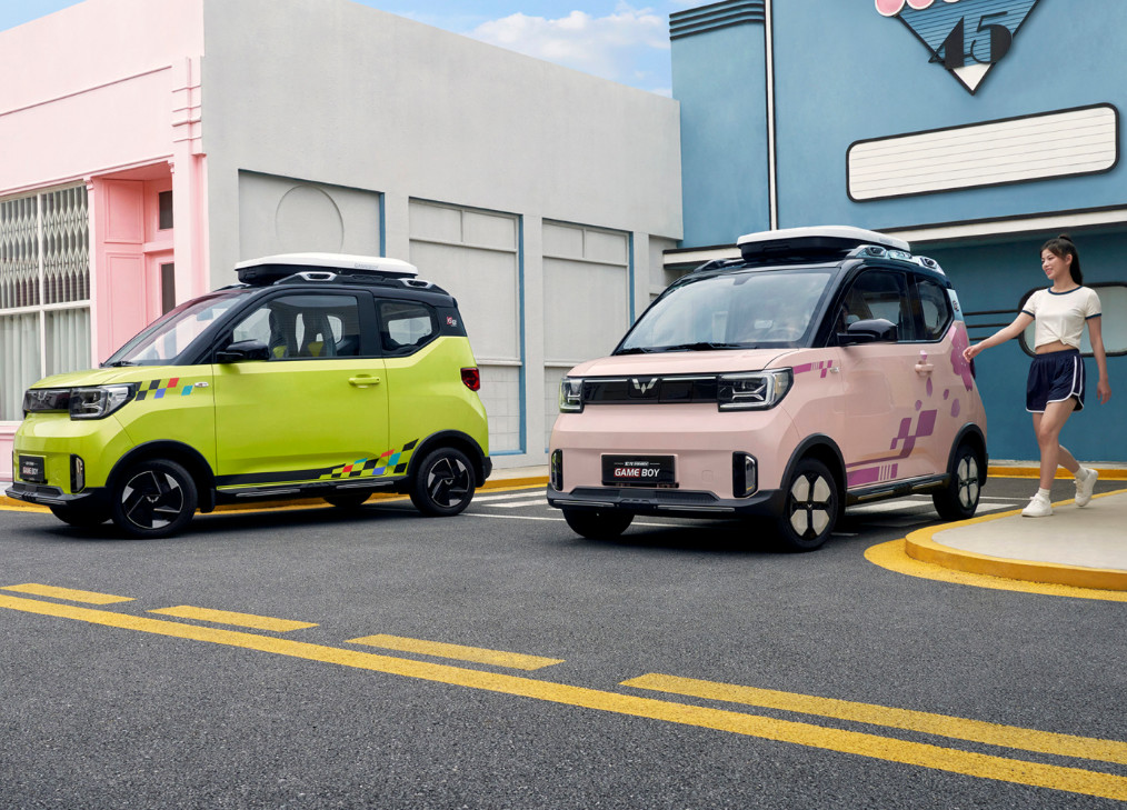 3 Doors 4 Seats Wuling Hongguang EV Wuling Mini Electric Car 120-170KM