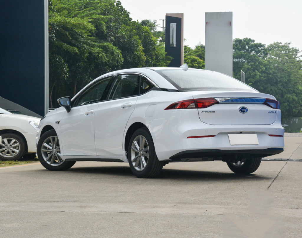 4 در 5 صندلی AION برقی ماشین 410KM-510KM Gac AION S Ev