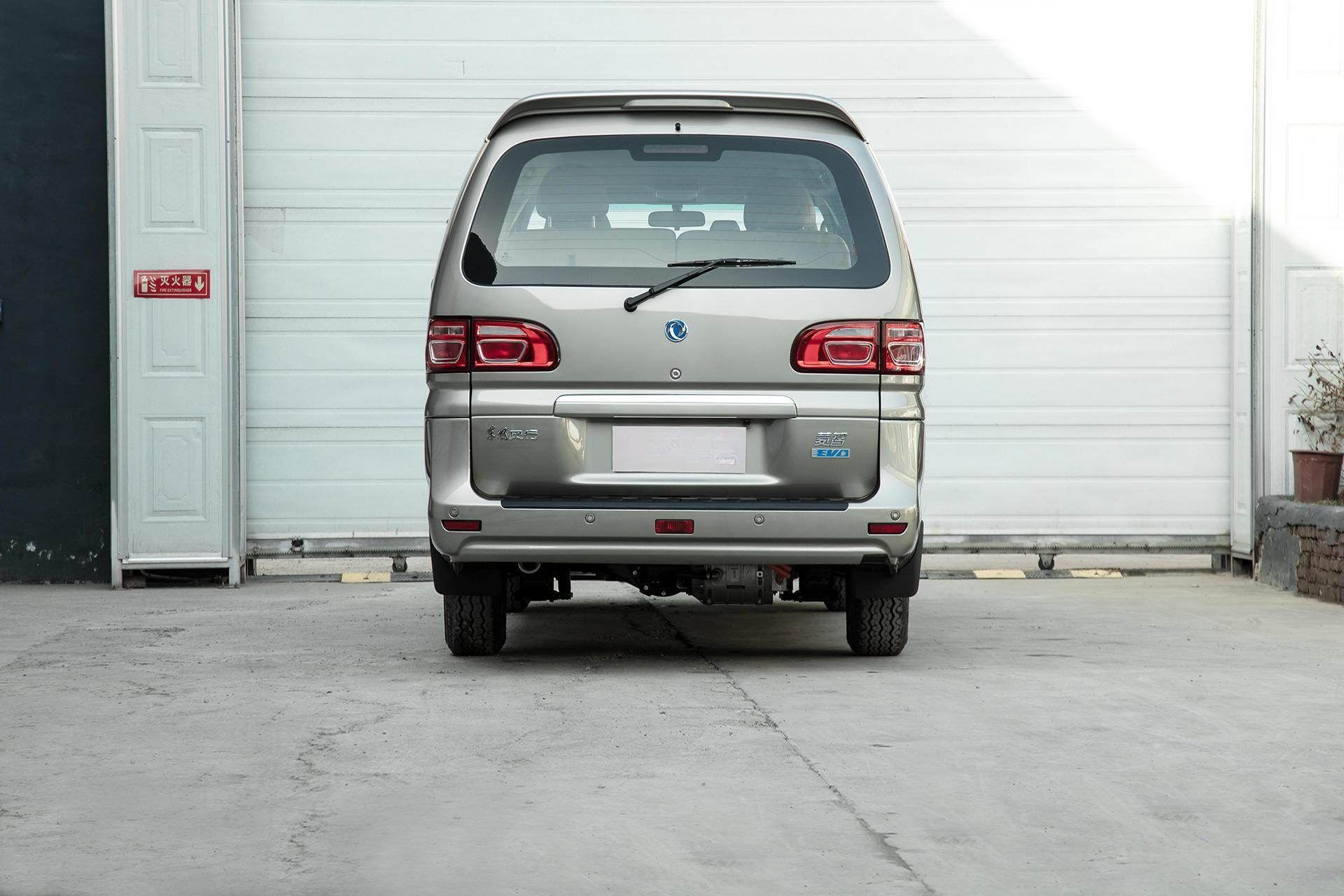 Long Driving Range 400KM Dongfeng M5ev Mpv Ev Car With 4 Doors 5-9 Seats