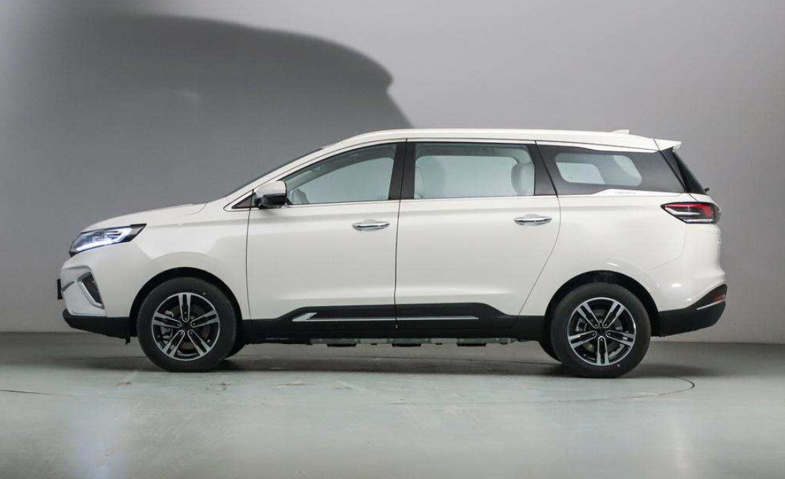 Dayun Zhiyuan M1 MPV Electric Car 2022 450-550KM With 5 Doors 7 Seats