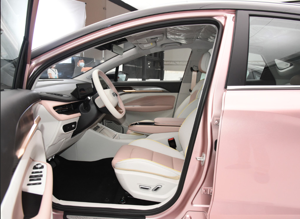 Geometry M6 Geely Electric Car Geely Ev Suv 400-550KM 0.5h Quick Charge